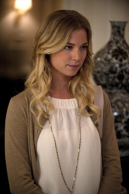 WornOnTV: Emily’s white elastic top on Revenge | Emily VanCamp ...