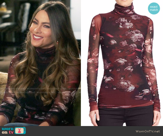WornOnTV: Gloria’s rose print turtleneck top on Modern Family | Sofia ...