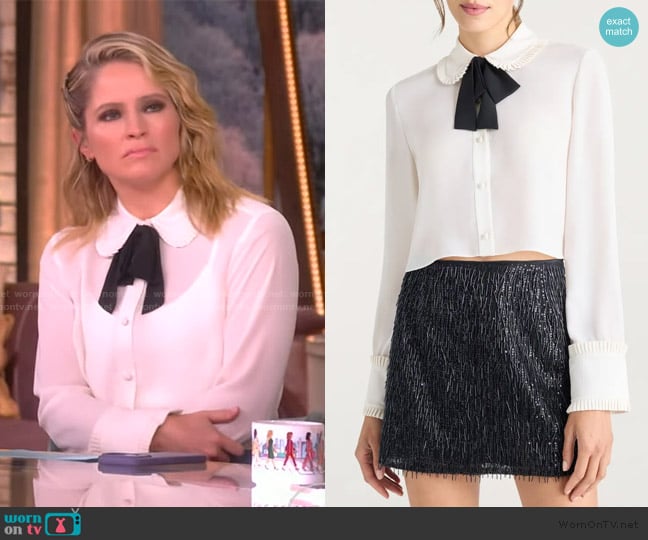 WornOnTV: Sara’s white contrast bow blouse and denim jeans on The View ...